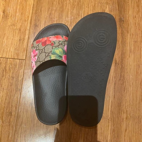 Gucci | Shoes | Gucci Gg Blooms Supreme Floral Slide Sandal | Poshmark